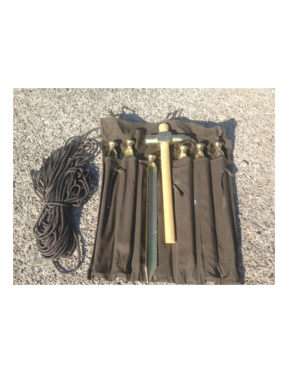 Tente militaire neuve 4,8 m x 4,8 m - Equipement militaire Tente militaire neuve 4,8 m x 4,8 m - Equipement militaire